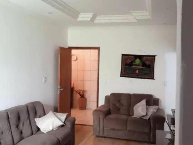 Casa à venda no bairro Cohab em Passos/MG