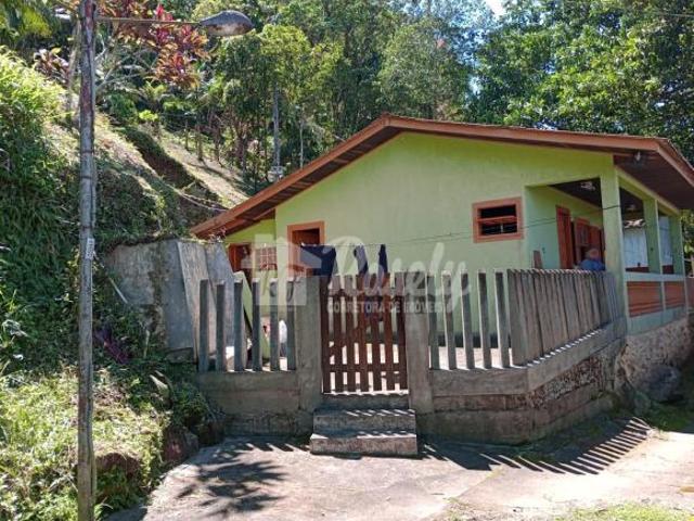 Casa à venda no bairro Colônia Eufrasina em Paranaguá/PR
