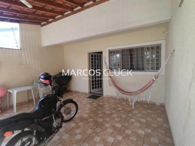 Casa à venda no bairro Conjunto Habitacional Santiago II Londrina/PR