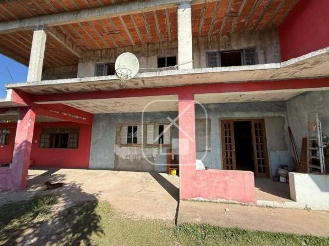 Casa à venda no Bairro D&apos Ajuda em Guararema SP