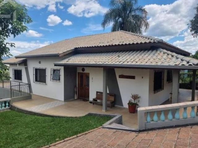 Casa à venda no Bairro da Mina
