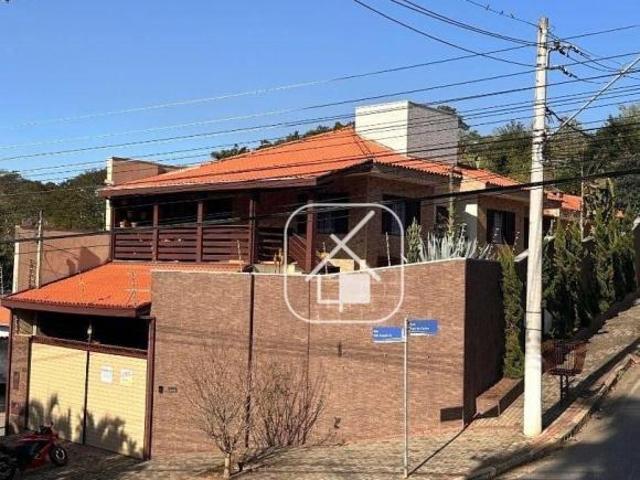 Casa à venda no bairro da Freguesia da escada em Guararema por R$1.650.000,00