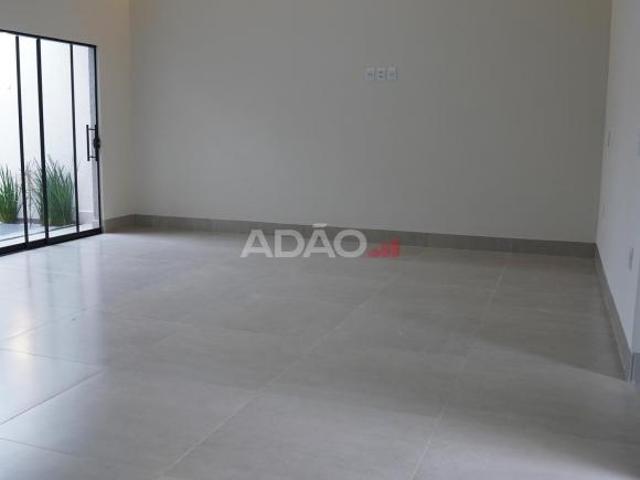 Casa à venda no Bairro das Indústrias Casa de Rua com 3 Quarto s por R$ 599000.00 no setor Das Indú