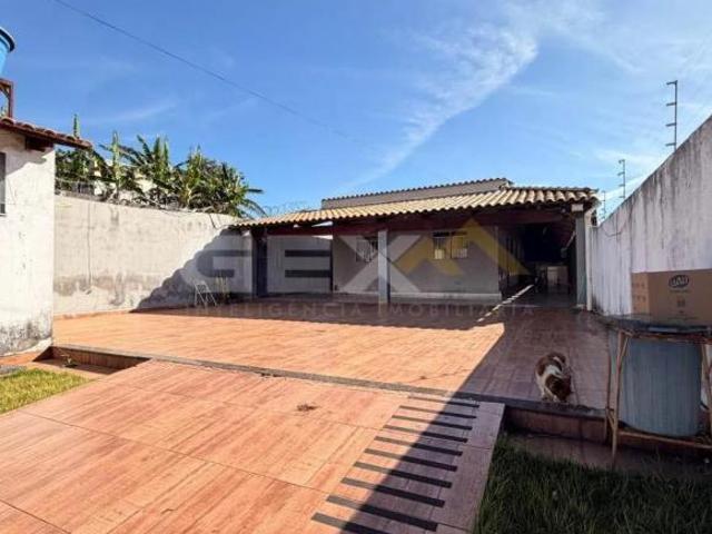 Casa à Venda no Bairro Davanuze em Divinópolis MG