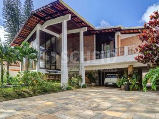 CASA A VENDA NO BAIRRO DE INTERLAGOS ENFRENTE AO LAGUINHO BOLSÃO DE INTERLAGOS