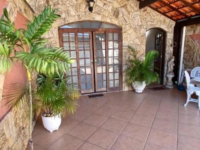 CASA A VENDA NO BAIRRO DO MARACANÃ PRAIA GRANDE SP