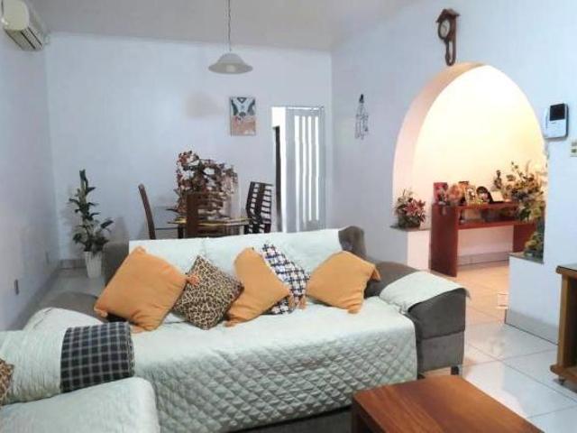 Casa à venda no Bairro do City América na Avenida do Anastácio