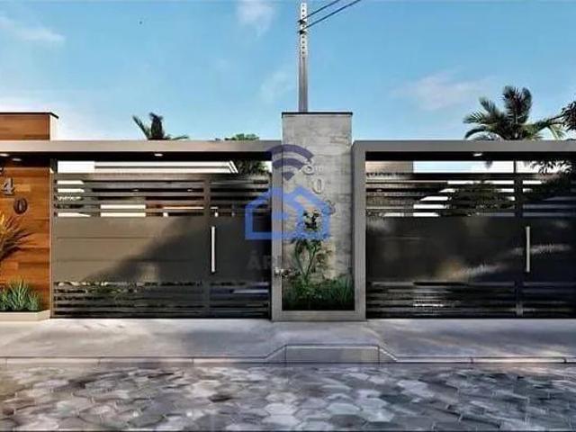 Casa à venda no bairro do Golfinho em Caraguatatuba, SP