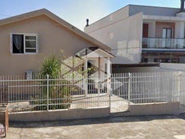 Casa á venda no bairro Dom Antonio Reis