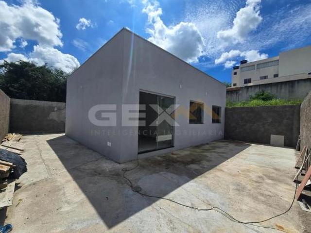 Casa à Venda no Bairro Dona Quita em Divinópolis MG