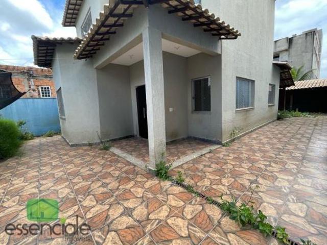 Casa à venda no bairro Europa, com 366m², 4 quartos e 5 vagas de garagem, por R$980.000,00