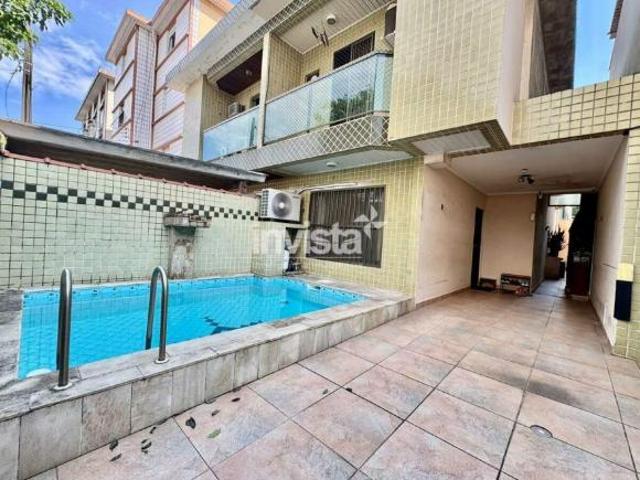 Casa à venda no bairro Embaré