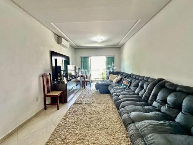 Casa à venda no bairro Embaré