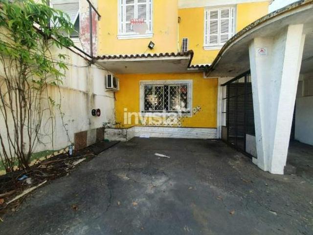 Casa à venda no bairro Embaré