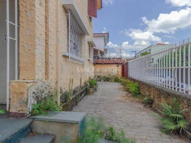 Casa à venda no bairro Floresta