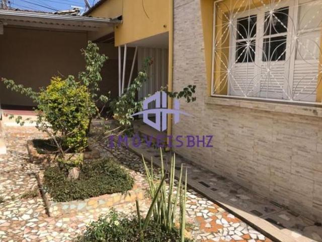 Casa à venda no bairro Glória em Belo Horizonte/MG