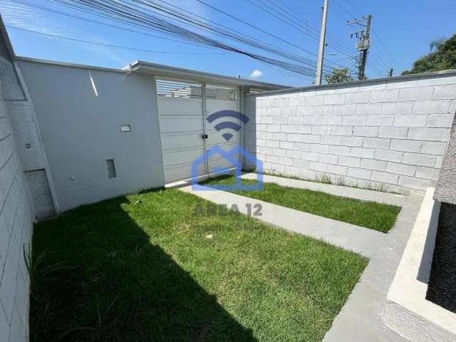 Casa à venda no bairro Golfinho em Caraguatatuba, SP 2 dormitórios, sendo 1 suíte, salas de estar