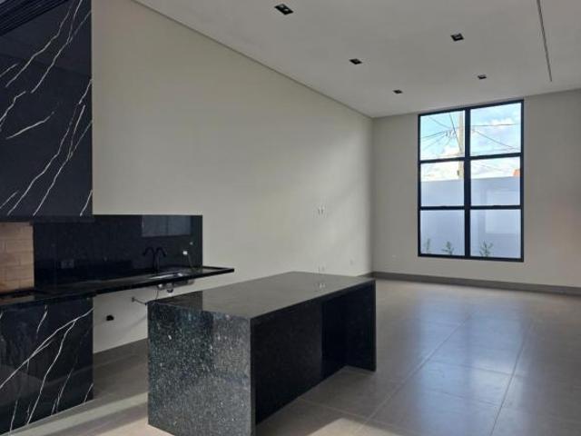 Casa à venda no bairro Grand ville Uberlândia MG