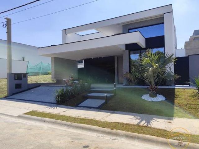 Casa à venda no bairro Green Valley Votorantim/SP