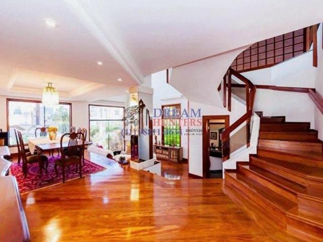 Casa à venda no Bairro Hugo Lange, área de 1026m², 3 Quartos