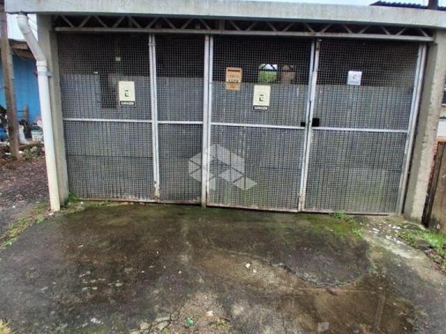 Casa à venda no Bairro Harmonia em Canoas com 2 dormitórios