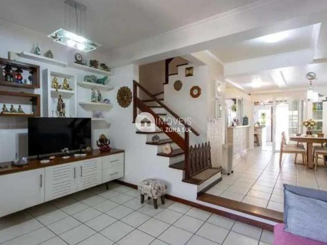 Casa à venda no bairro Hípica Porto Alegre/RS