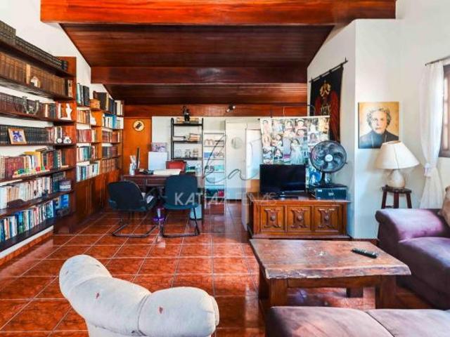 Casa à venda no bairro Itaguá Ubatuba/SP
