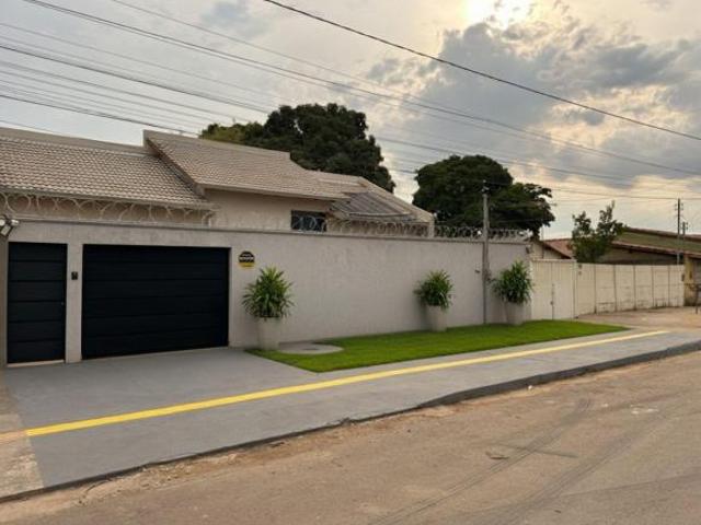 Casa à venda no Bairro Itapoã Aparecida de Goiânia | Piscina Aquecida e Área Go