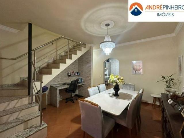 Casa à Venda no Bairro Itapoã 4 Quartos, Suíte, 2 Vagas, 3 banhos e 186m² R$960.000,00