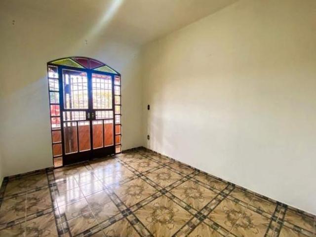 Casa à venda no bairro Independência em Belo Horizonte/MG