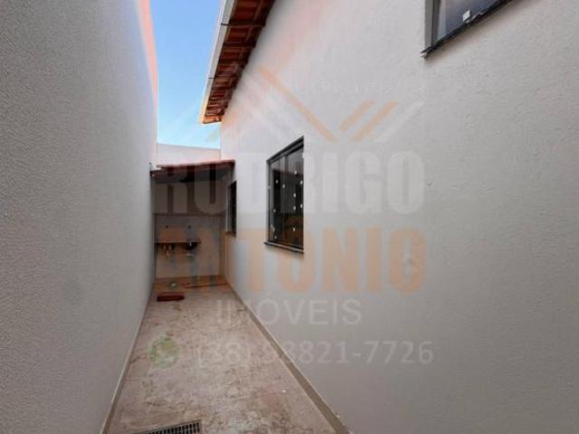 Casa à Venda no Bairro Interlagos