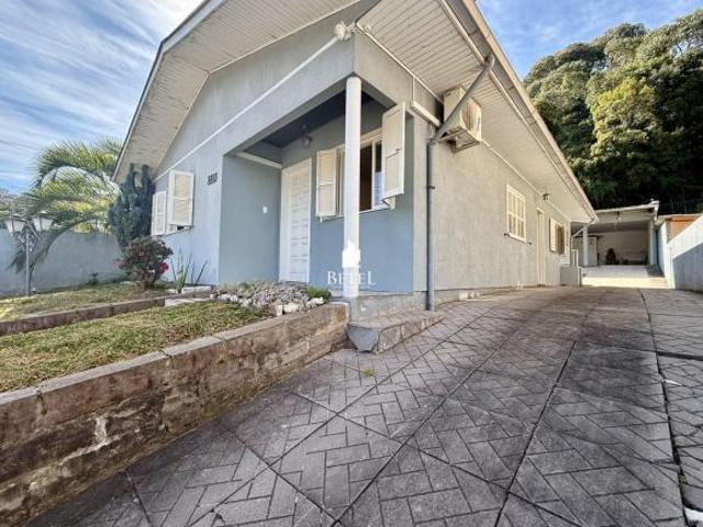 Casa à venda no bairro Jardelino Ramos Caxias do Sul/RS