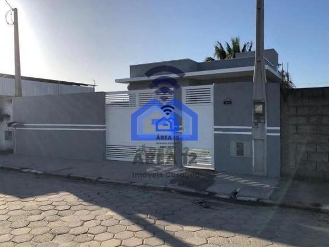 Casa à venda no bairro Jardim Tarumãs com 2 dormitórios, sendo 1 suíte, sala com 2 ambientes, banh