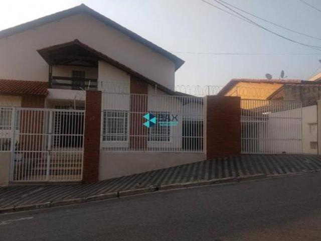 Casa à venda no bairro Jardim Torrão de Ouro São José dos Campos/SP