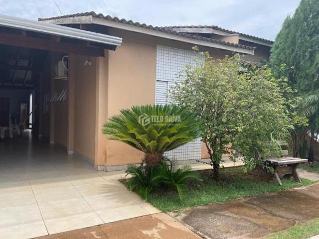 Casa à venda no bairro Jardim Universitário Cuiabá/MT