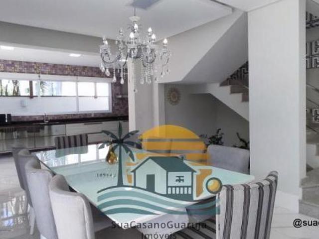 Casa à venda no bairro Jardim Acapulco em Guarujá/SP