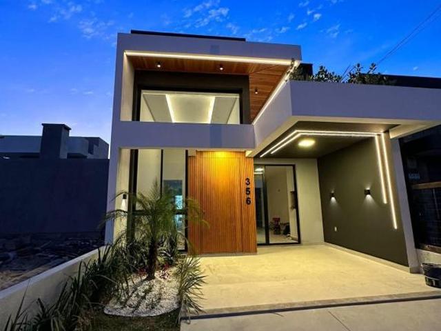 Casa à venda no bairro Jardim Beira Mar