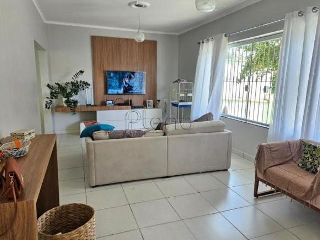Casa à Venda no bairro Jardim Bela Vista em Valinhos