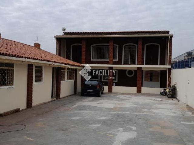 Casa a venda no Bairro Jardim Campos Eliseos