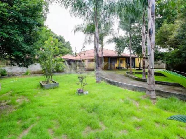Casa à venda no bairro Jardim Candelária, 4 quartos e 3 vagas