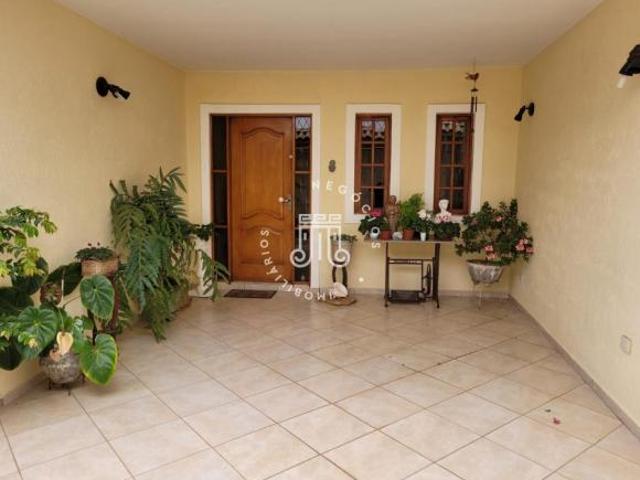 CASA À VENDA NO BAIRRO JARDIM DANÚBIO NA CIDADE DE JUNDIAÍ/SP