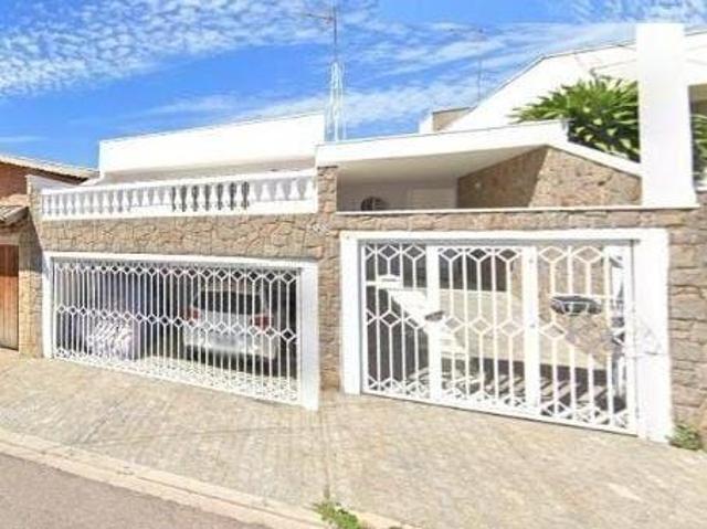 Casa à venda no bairro Jardim das Samambaias em Jundiaí/SP