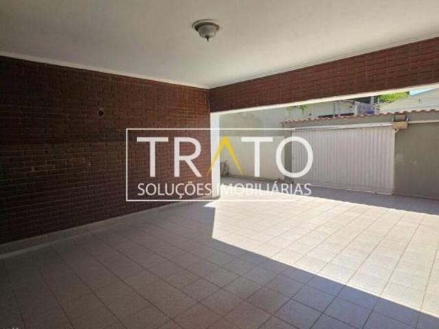Casa à venda no bairro Jardim do Trevo com edícula