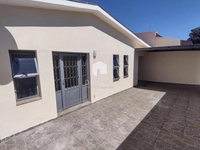 Casa à venda no bairro Jardim do Lago em Campinas