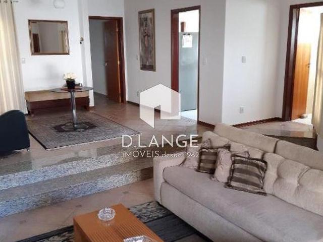 Casa à venda no bairro Jardim dos Manacás em Valinhos