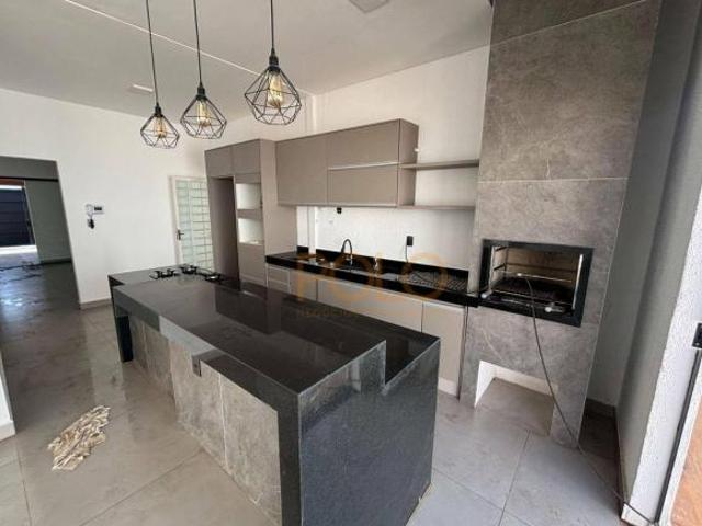 Casa à venda no bairro Jardim Europa em Uberlândia