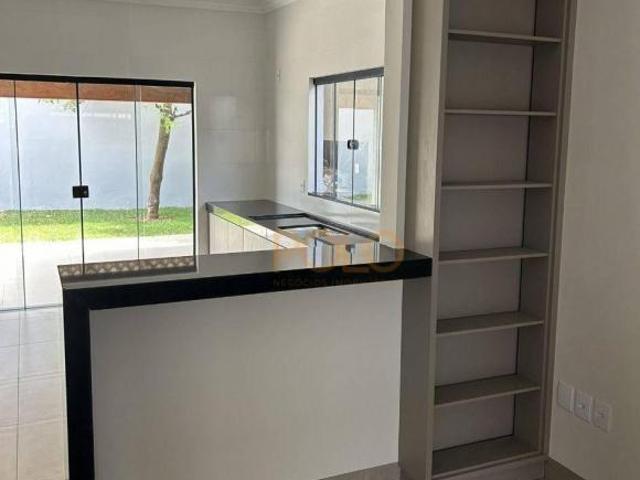 Casa à venda no bairro Jardim Europa em Uberlândia