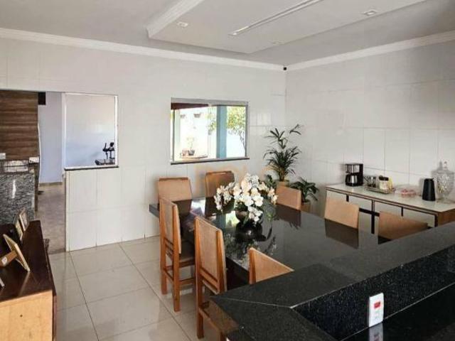 Casa à venda no bairro Jardim Europa em Uberlândia