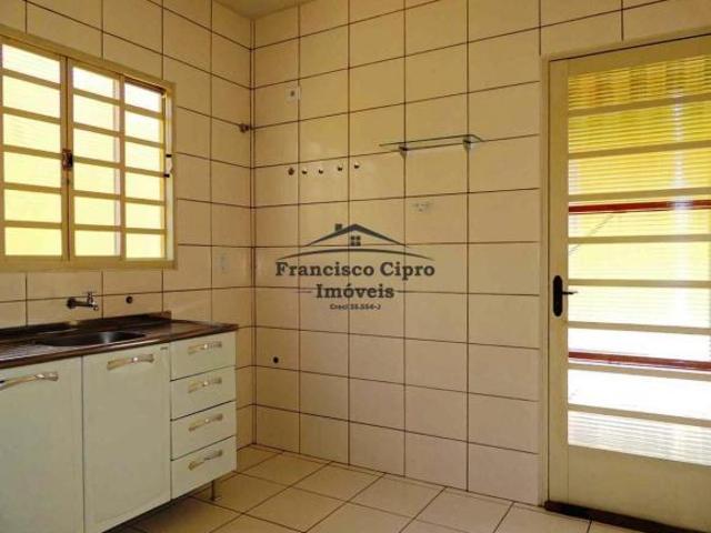 Casa à venda no bairro Jardim França I Guaratinguetá/SP