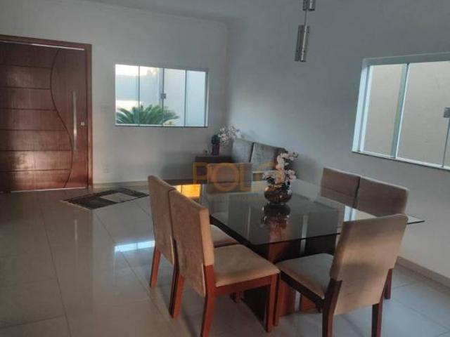 Casa à venda no bairro Jardim Inconfidência em Uberlândia